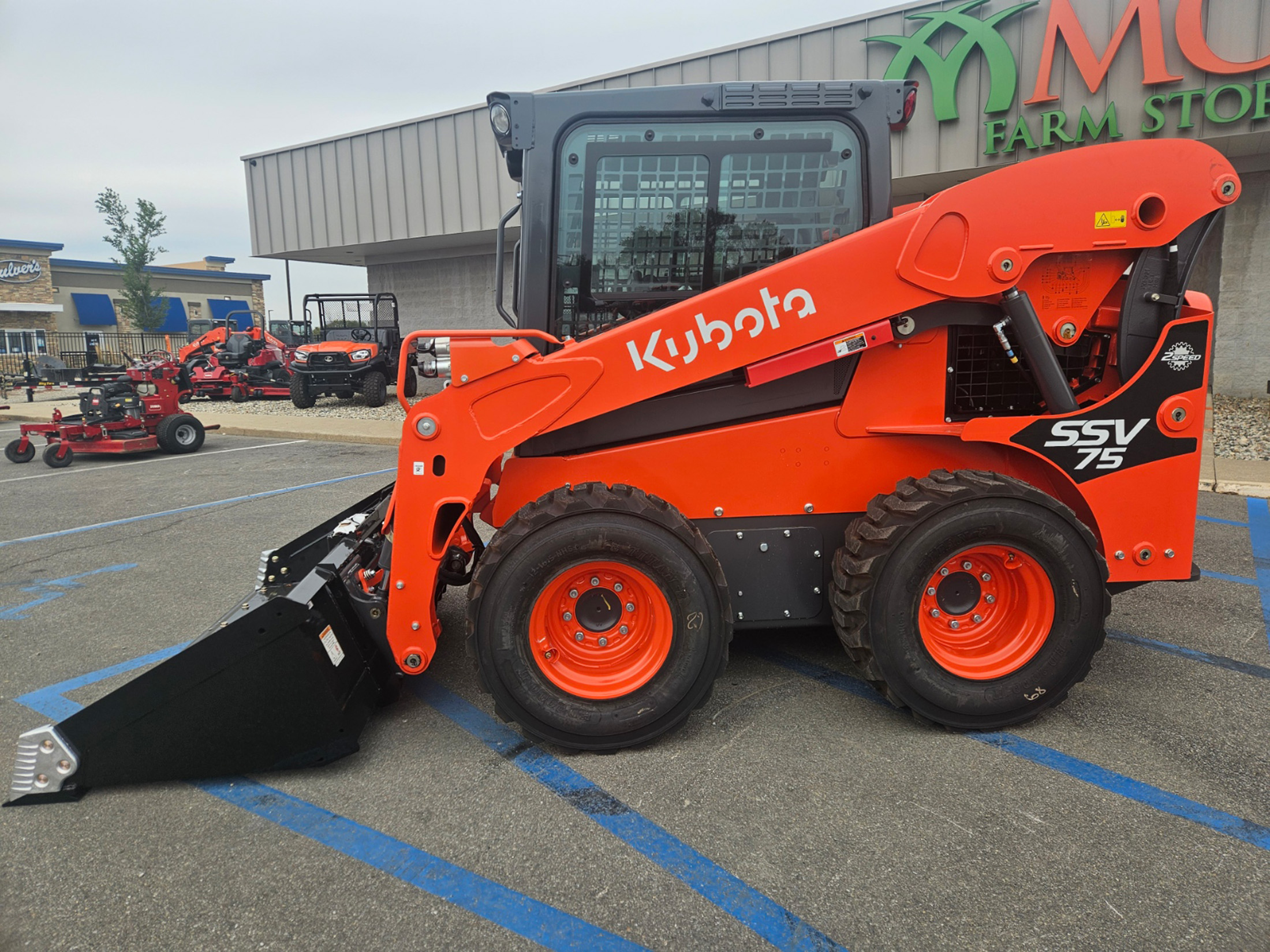 NEW KUBOTA SSV75 TRAILER PACKAGE – More Farm Stores
